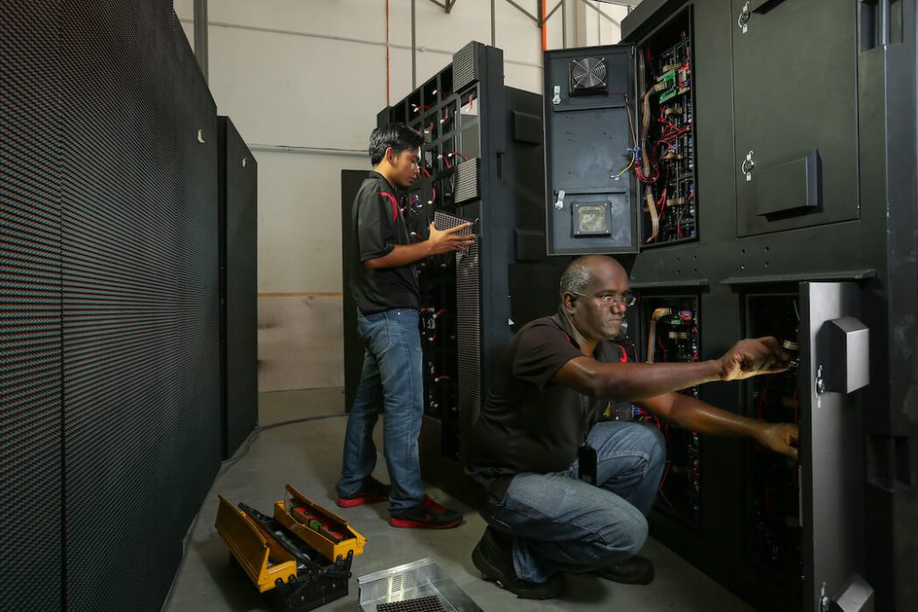 Fast & Reliable LED Screen Repairs, Reasonable Pricing | HeloLED