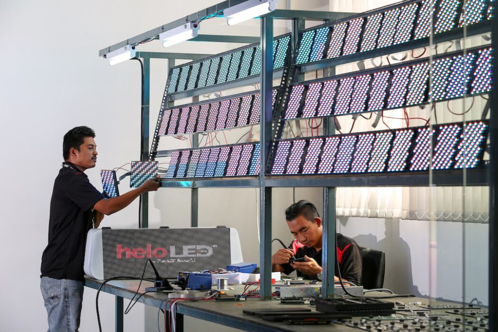 Fast & Reliable LED Screen Repairs, Reasonable Pricing | HeloLED